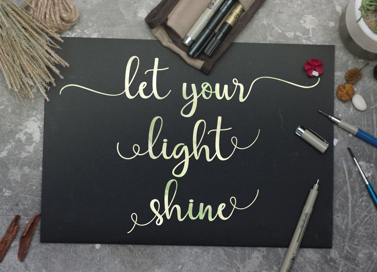 Streetlight Script Font - Download Free Font