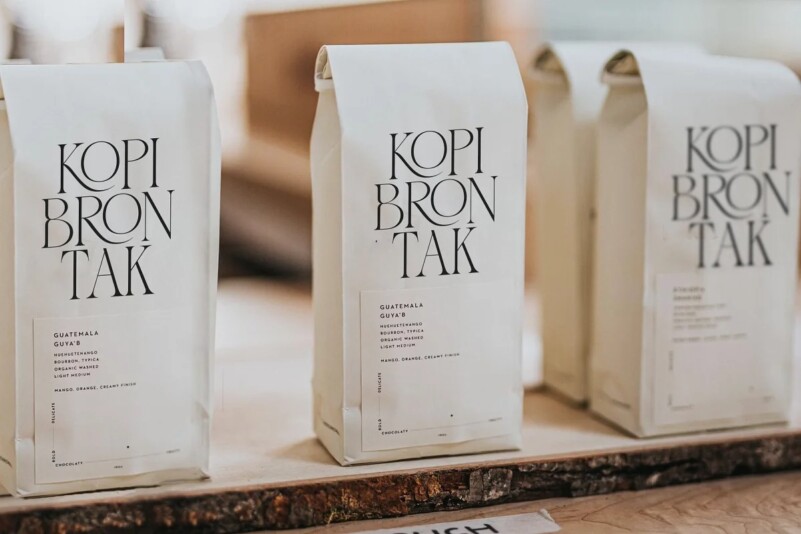 Delicate Calligraphy Font - Download Free Font