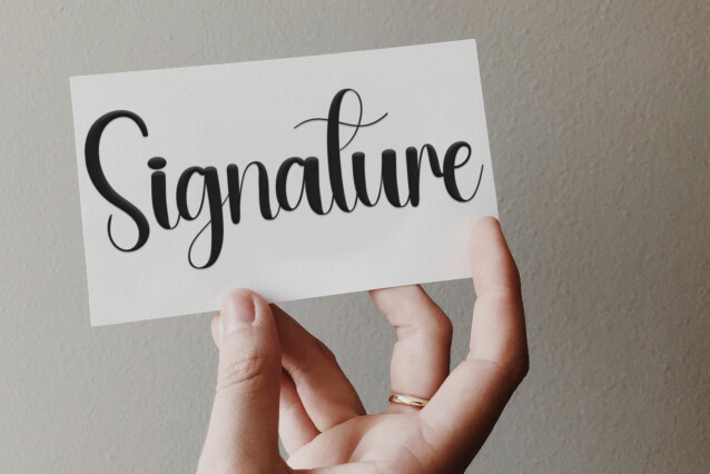 Simple Handmade Script Typeface - Download Free Font